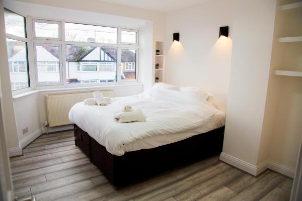 2br, Sleeps 7, By Heathrow Airport, Free Parking - London, UK