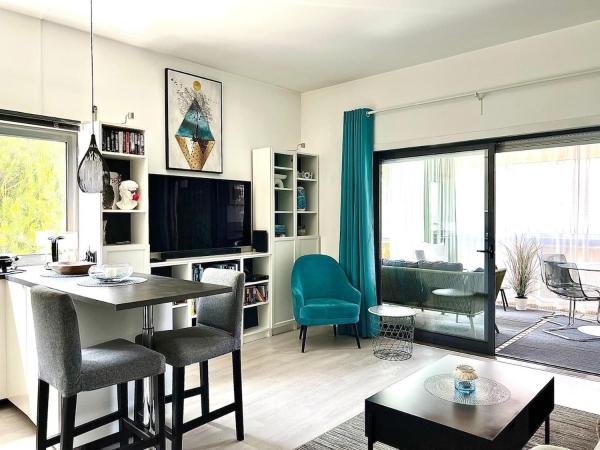Stylish 1br Marina Park - Pool & Loggia, Centrally Located - Lagos