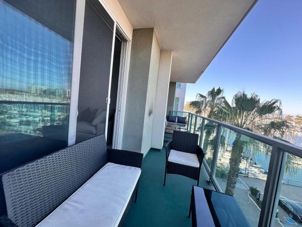 Modern Marina View Apt Walk To Beach & Dining - El Segundo, CA