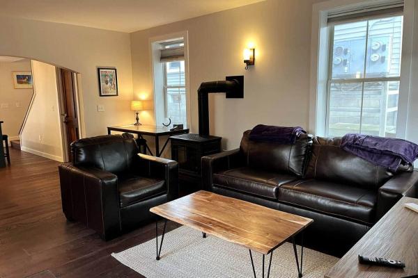Purple Door Cottage In The Heart Of Middlebury! - Middlebury, VT