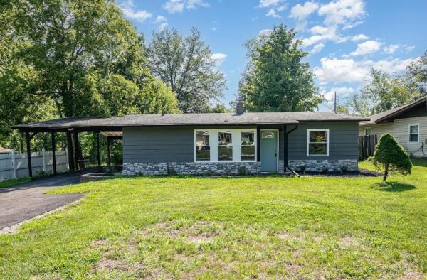 Stylish Loveland Retreat Walk Downtown - 메이슨