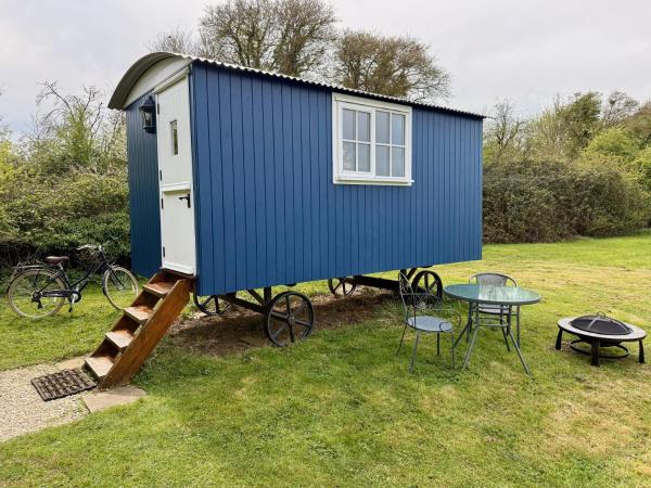 Shepherd's Hut Near Oxford - Cotswolds
