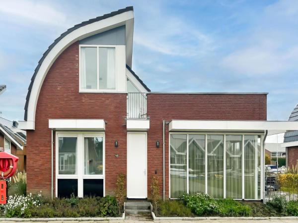 Waterfront Home W Terrace For 6 - Uitgeest