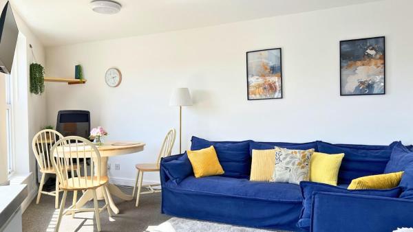 Bright Bristol Flat - Bristol