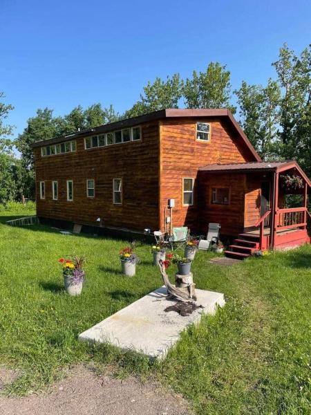 Cedar Cabin Cozy 2-bedroom Next To Glacier Park - Montana