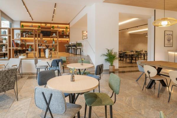 Hotel Santiago Plaza Affiliated By Meliá - Brión