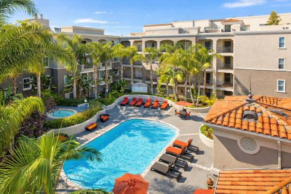 Resort Style 1 & 2 Bedroom Living Near Venice & Mdr With Pool & Gym - 聖莫尼卡