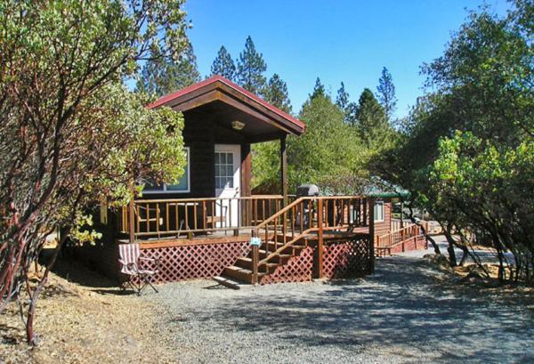 Lake Of The Springs Camping Resort Cabin 2 - South Yuba River State Park, Penn Valley