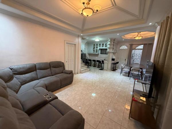 Near Smx 25 Guest Home 4br 4cr Game Rm Staff Rm - Davao City