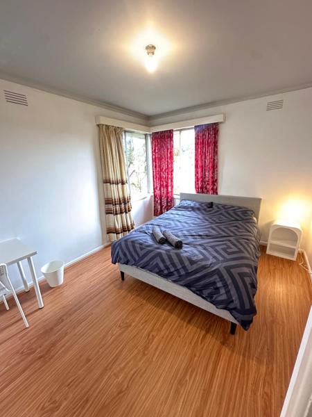 Cozy Queen Room - Train Station - Bm2 - Brunswick