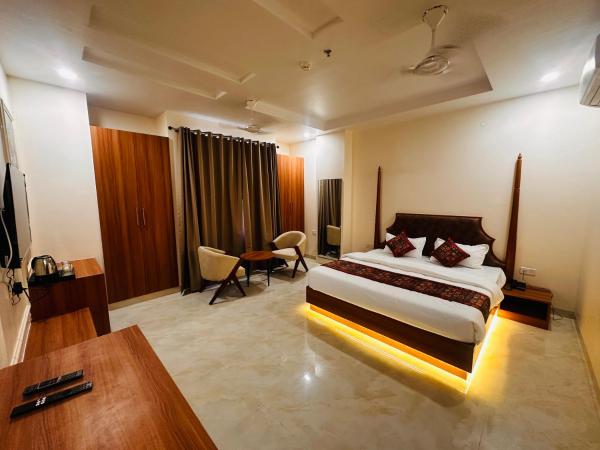 The Maulshri - Lucknow