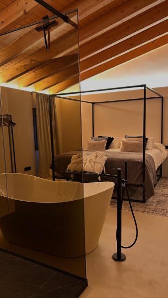 Enoa Casa Cueva - Requena, España