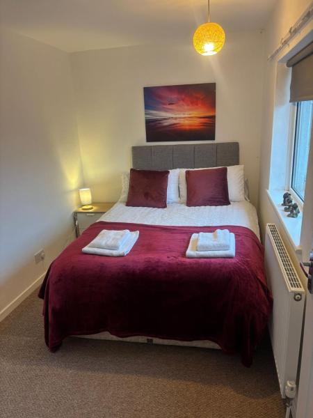 Spacious 4 Bedroom Contractor House Near M1- Free Parking - Loughborough