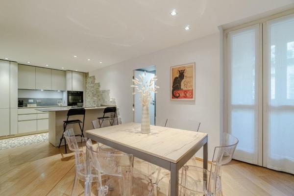 Guesthost - Quadrilatero Chic Apartment - Turin