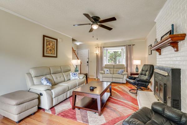 Quiet Family Home With Yard! 9 Mi To Dtwn Greenville - Greenville, SC