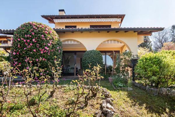 Sunny Garden Villa With Lake View - Peaceful Escape Near Lake Maggiore - Luino