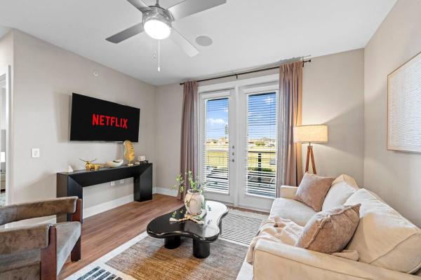 Luxury 1br King Bed With Pool, Gym, Freeparking, Evcharger, Stockyards, Worldcup - North East, PA