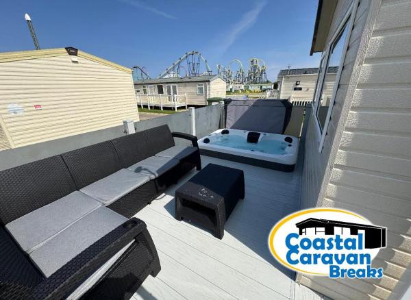 Fantasy Island Resort - Fantasy Pearl With Hot Tub D6 - Coastal Caravan Breaks - Ingoldmells
