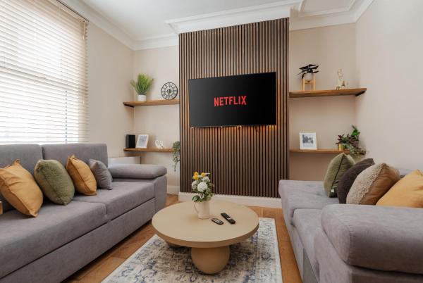 2br Cozy Retreat - Pool Table - Wifi - Sleeps 7 - Manchester