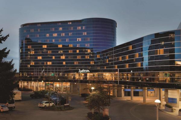 Radisson Hotel Vancouver Airport - Vancouver Island