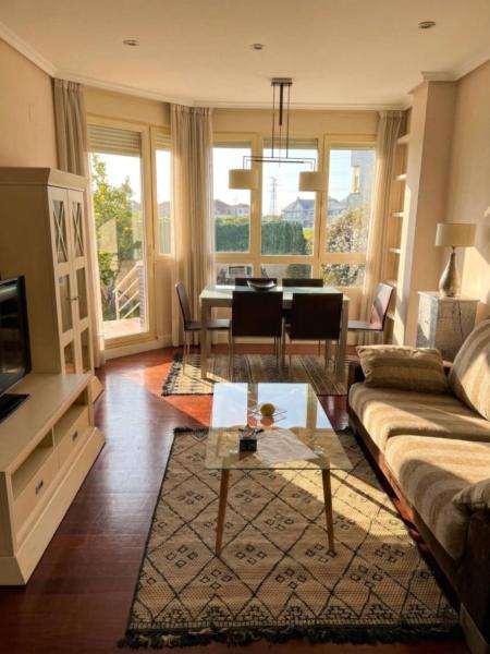 Piscina Gran Jardin Y Dos Baños 10 Minutos Playa Laredo - Limpias