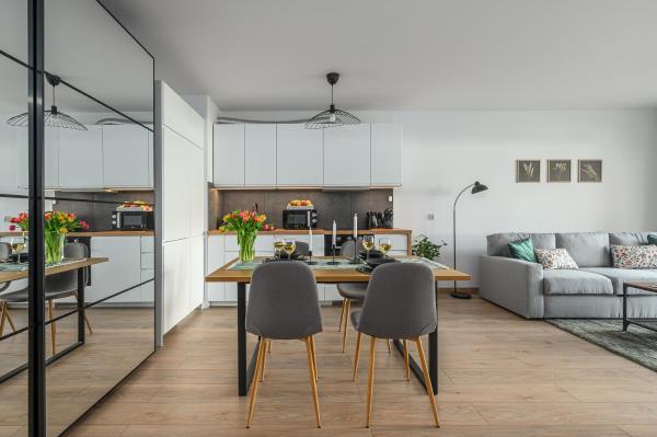 Lumina I 2br Apartment With Patio I Parking I Near Zoo - Łódź