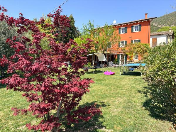 Redhouse Pesina - Garda