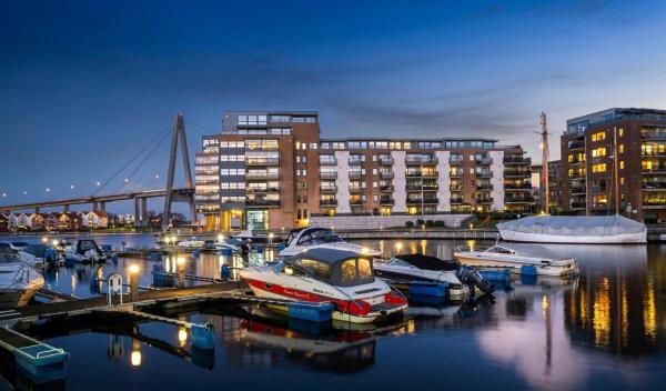 Sjøfront Leilighet Med Terrasse Og Parkering - Sentralt - Stavanger