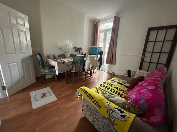 Liverpool University Hospital House - Wirral