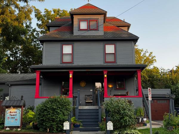 Burnt Toast Inn And Washington House - Ann Arbor, MI