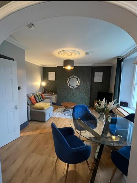 Prime Location Clifton One Bed Self Contained Flat With Free Parking For 2 Cars - Brístol