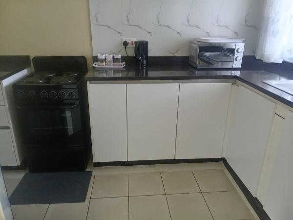 Amber Stays -Modern 1 Bed Avenues Apartment - Harare