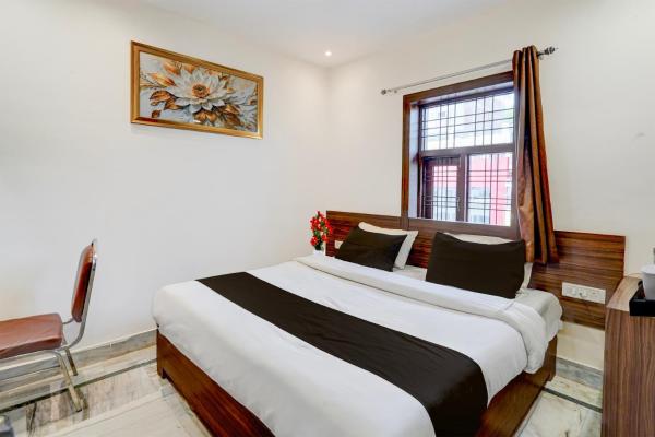 Pop 84376b Hotel Ganga Niwas - Prayagraj