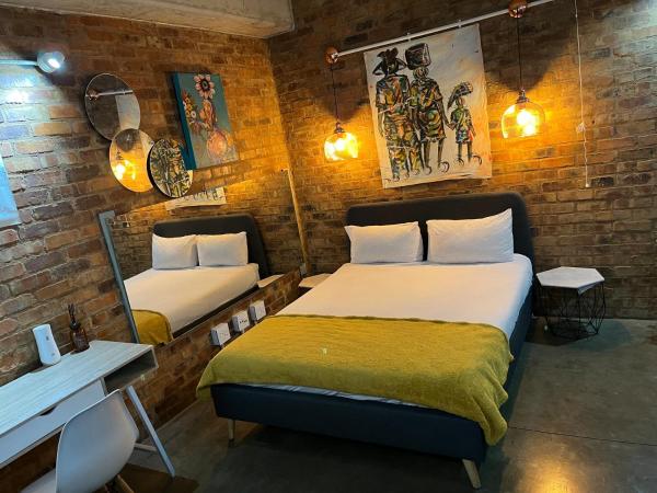 Lofty Hipster Luna - Johannesburg&nbsp;South