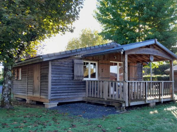 Chalet à Pleaux, Animaux Ok - 6 Pers. - Api-1-52-2264 - Cantal