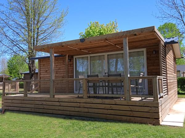 Chalet Accueillant Animaux - 7 Pers. - Api-1-52-2317 - Cantal