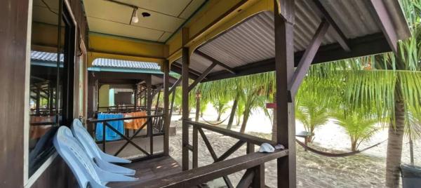 Rainbow Tioman Cottage - Mersing