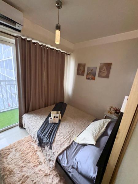 Velour Suites - Las Piñas