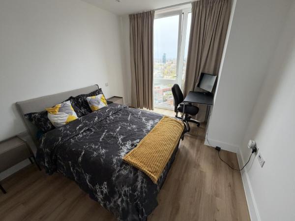 Modern Private Room And Bath, Gym And Balcony - Londres