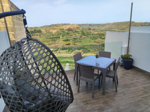 Ta' Frangisku - Modern Apartment Overlooking Valley With Distant Seaview - Malta