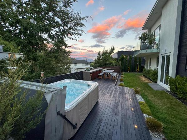 Central Mountain Retreat - Queenstown, New Zealand