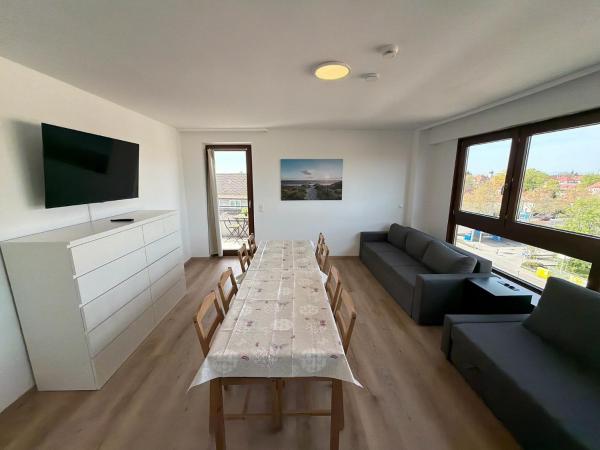 Modern 3-room Apartment With Big Living Room & Balcony - Karlsruhe