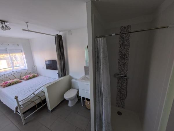 Chambre Avec Petit Déjeuner - Condom