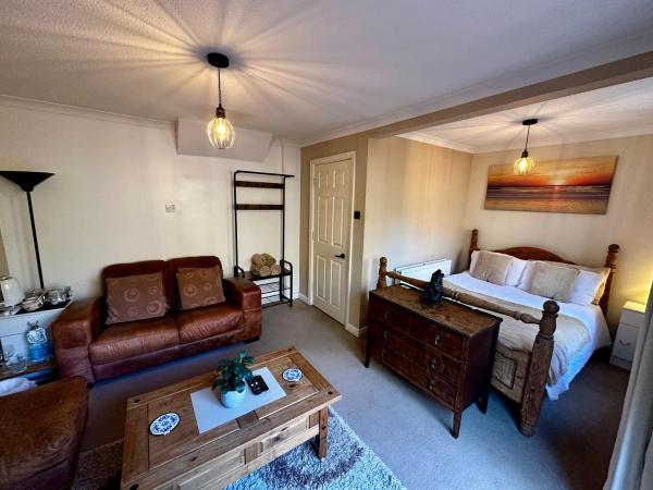 Large Private Garden Room - Saint Leonards