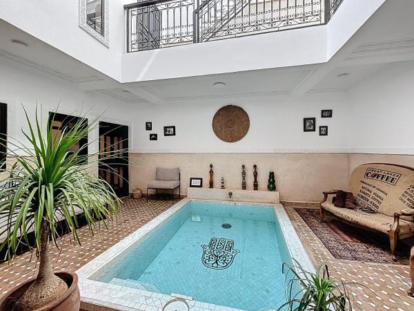 Riad Soufia - Riad Privé Avec Cuisinière Et Bassin - Marrakech Médina - Marrakech