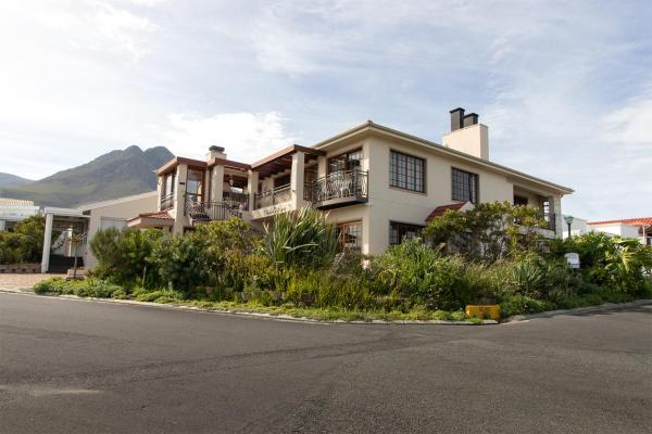 Coastline Serenity - Kleinmond