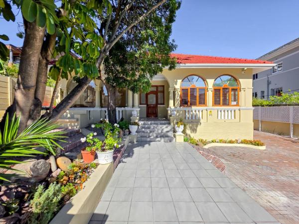 Bantry Breeze - Camps Bay