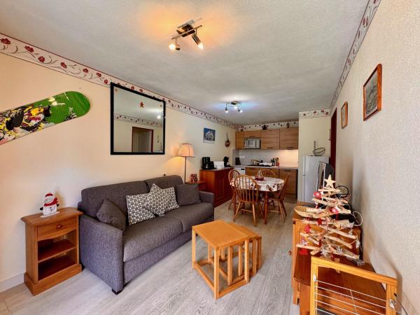 Charmant Logement De Plain-pied Avec Piscine - Lac d'Espingo