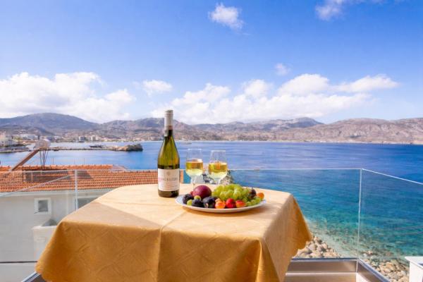 Dolphin Hotel Apartments - Greece