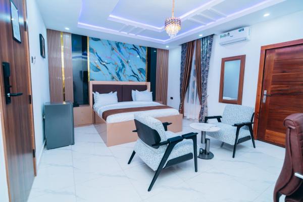 Vhs Vinchee Suites Ii - Nigeria